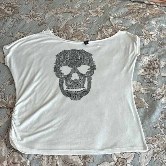 torrid | Tops | Torrid Size Super Cute Ivory Skull Off Shoulder ...